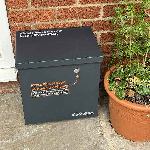 iParcelBox - Smart Parcel drop box for deliveries and collections