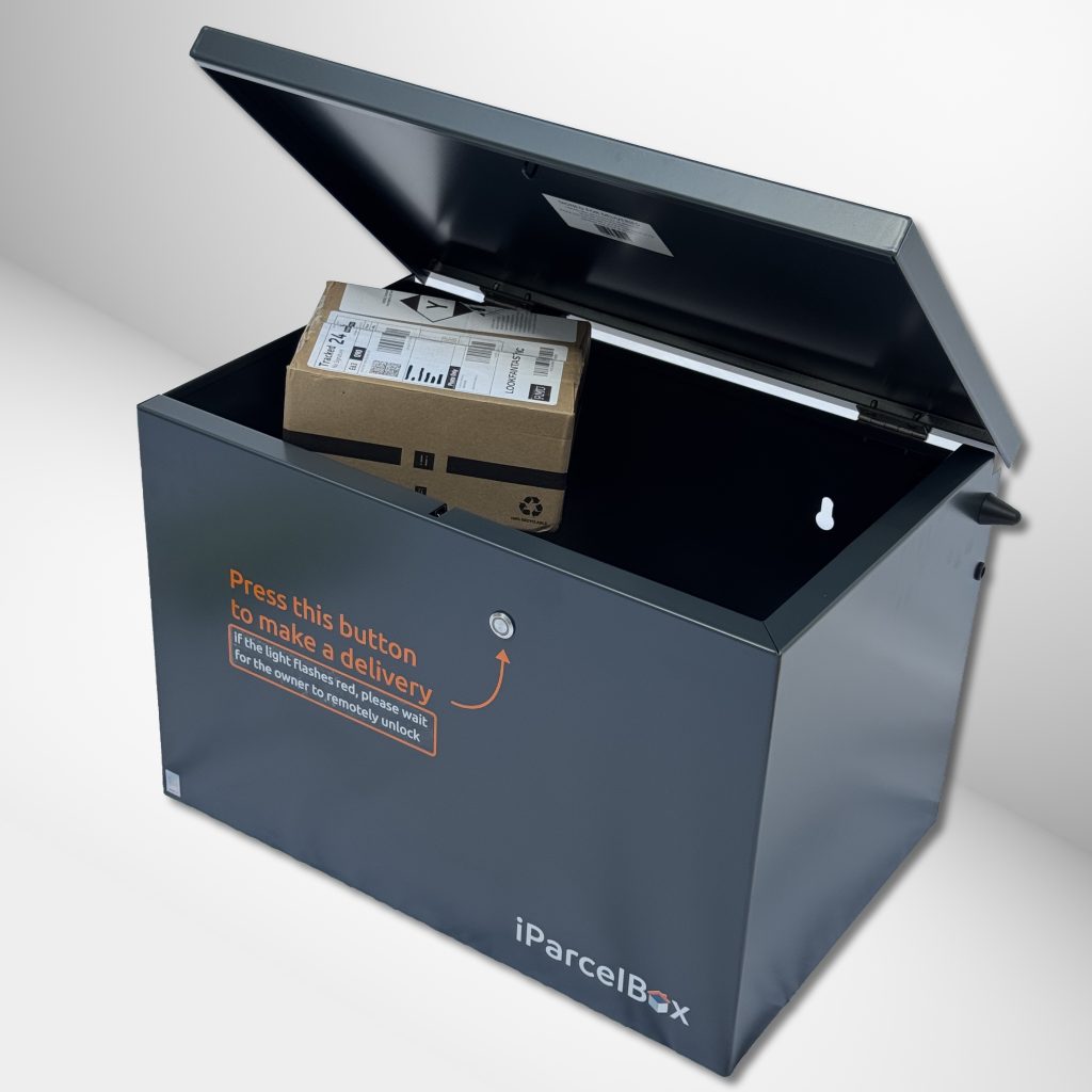 iParcelBox - large parcel delivery box - control with your phone